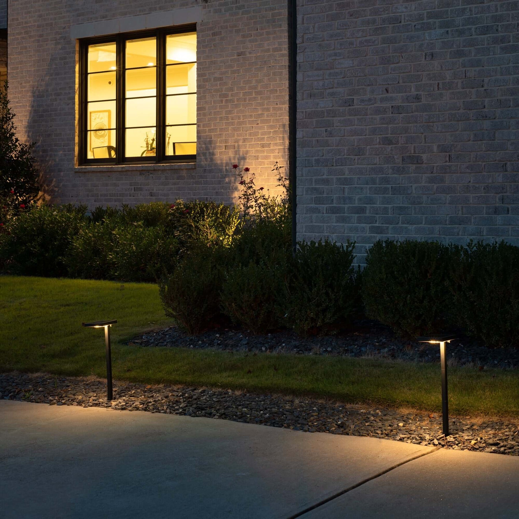 Contemporary Solar Pathway Light | Black or Bronze | Bright & Warm Whi